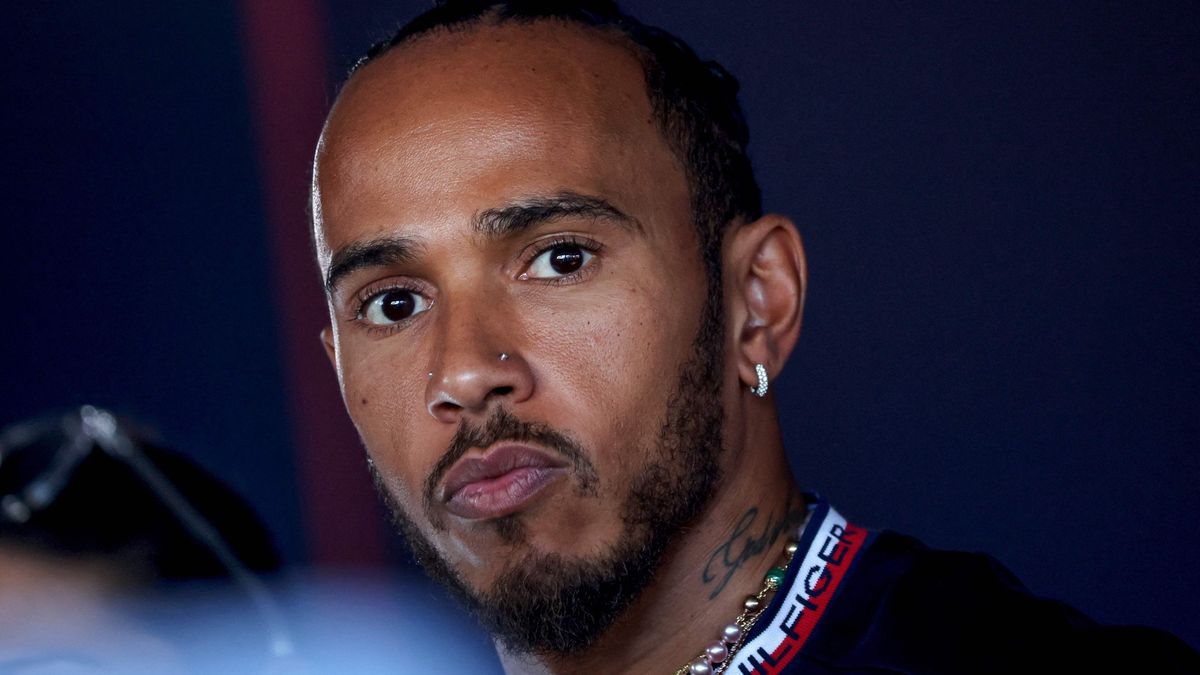 Formule 1: Lewis Hamilton autorisé à piloter avec ses piercings au nez ...