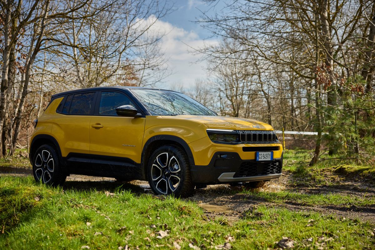 Jeep Avenger E-Hybrid: Mit weniger Strom zum Erfolg? | Tages-Anzeiger