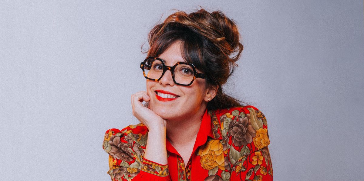 Yoanna Sallese: l’humoriste se lance dans le stand-up