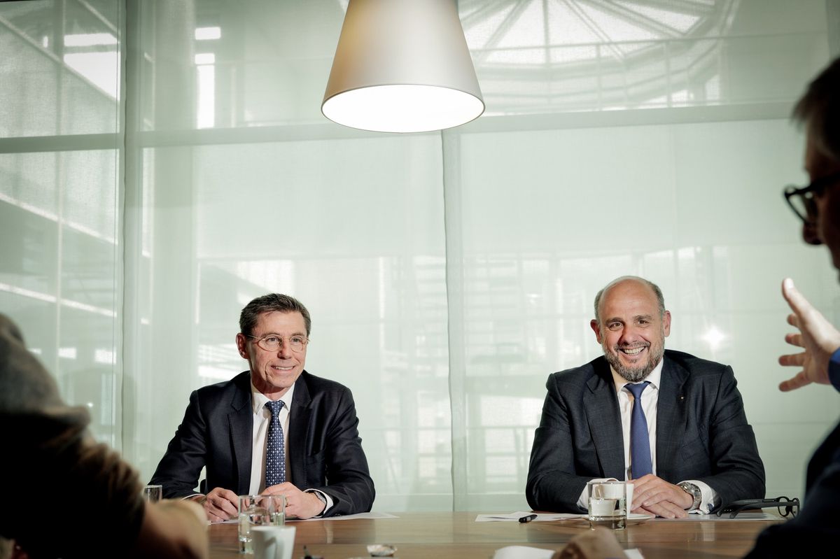 Banques à Genève: UBS dévoile son nouveau réseau d’agences | Tribune de ...