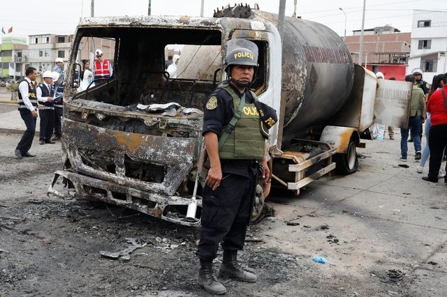Pérou: Explosion d'un camion: le bilan monte à trente morts - Le Matin