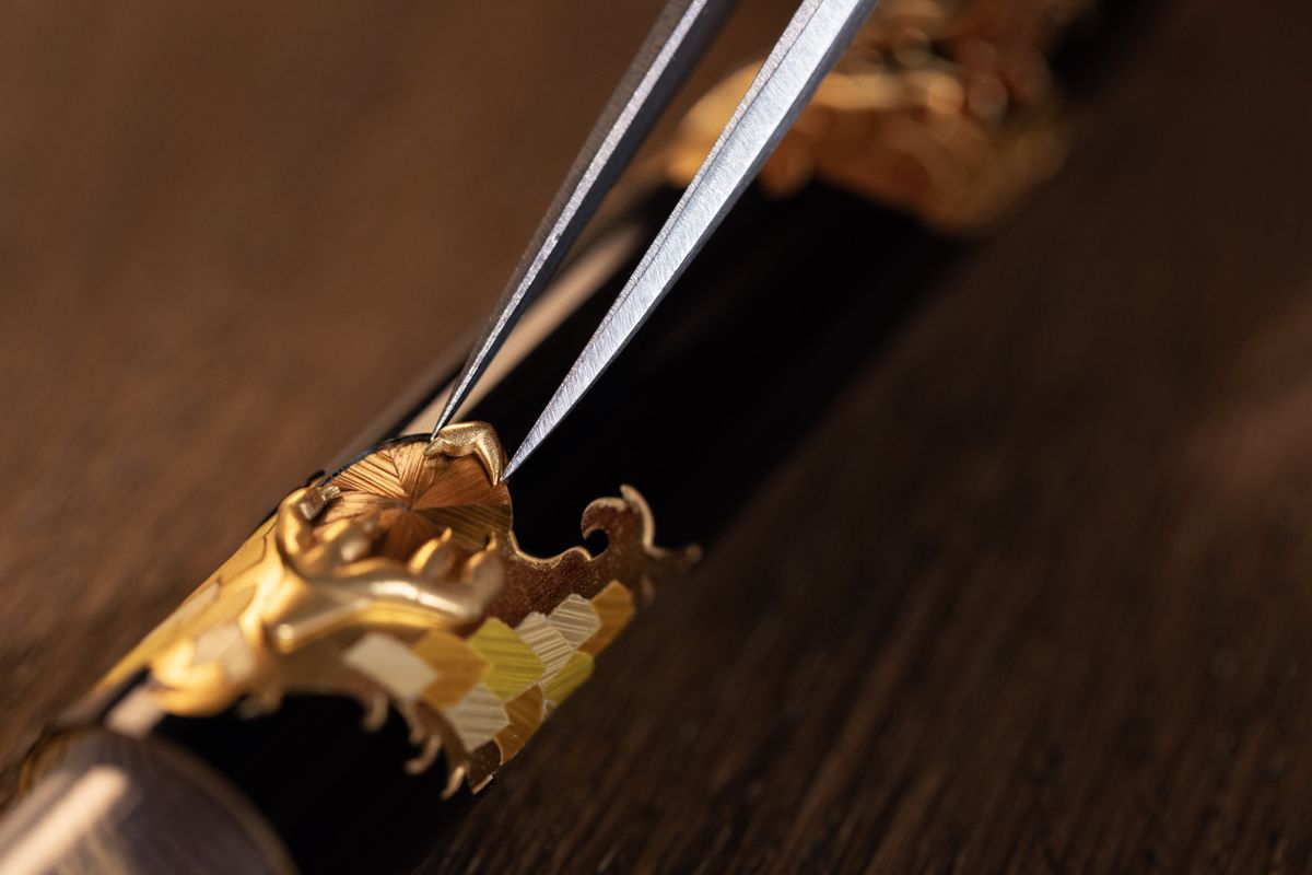 Caran d’Ache: Un dragon d’or et de paille entre les doigts | Tribune de ...