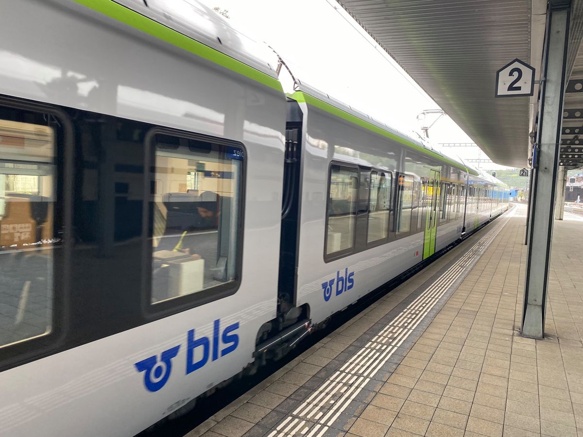 Wegen fehlenden Einnahmen: BLS stellt den Billettverkauf im Zug ein ...