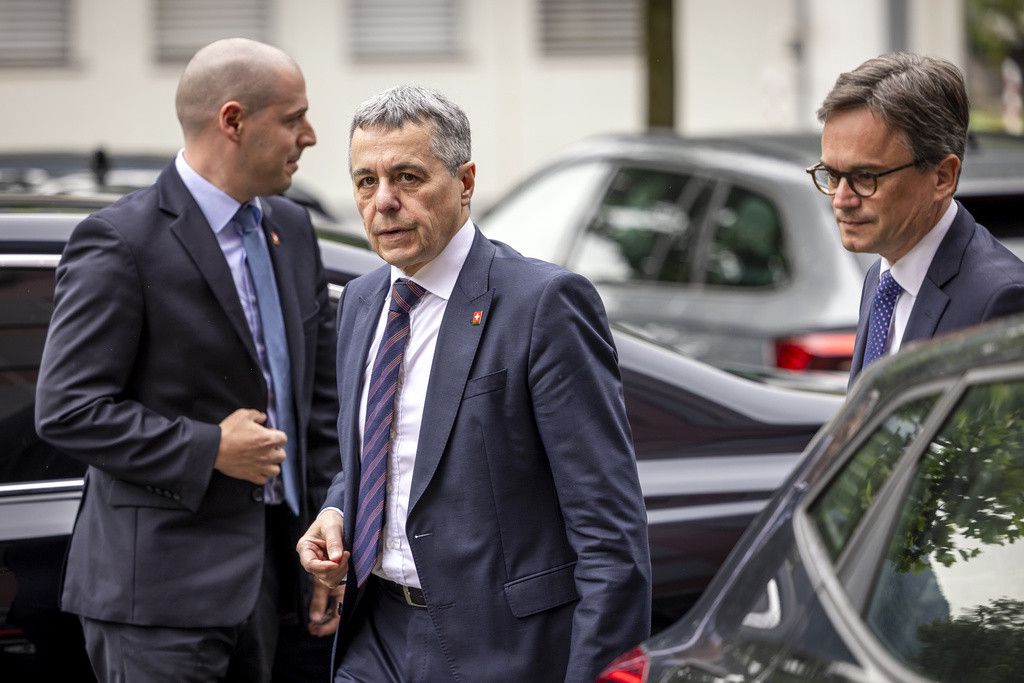 Grisons: Ignazio Cassis visite la zone sinistrée du Misox | 24 heures