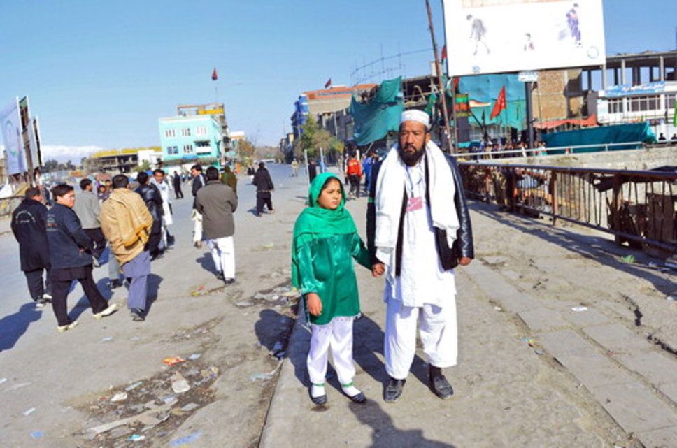 Afghanistan – La «fille en vert» revient sur les lieux du massacre | Tribune de Genève