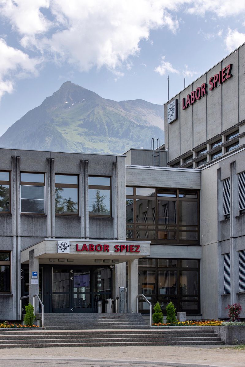 Reportage aus dem Labor Spiez: Hier wird Ebola analysiert und ...