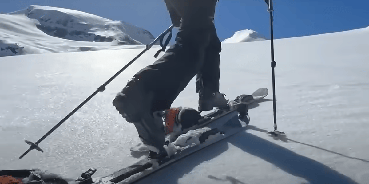 E-Skimo: Schweizer Firma präsentiert den ersten E-Ski der Welt | Der Bund