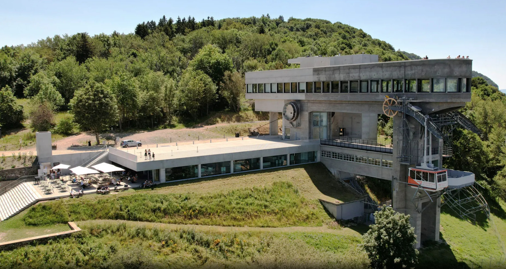 Exclusif: ouverture du restaurant panoramique du Salève | Tribune de Genève