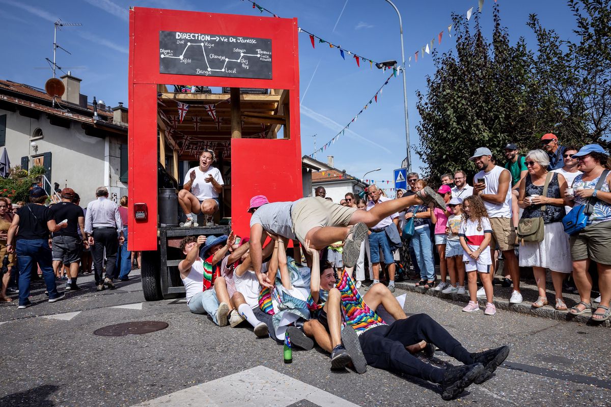 Tradition genevoise: Pour son jubilé, la Fête des vendanges fait carton plein | Tribune de Genève