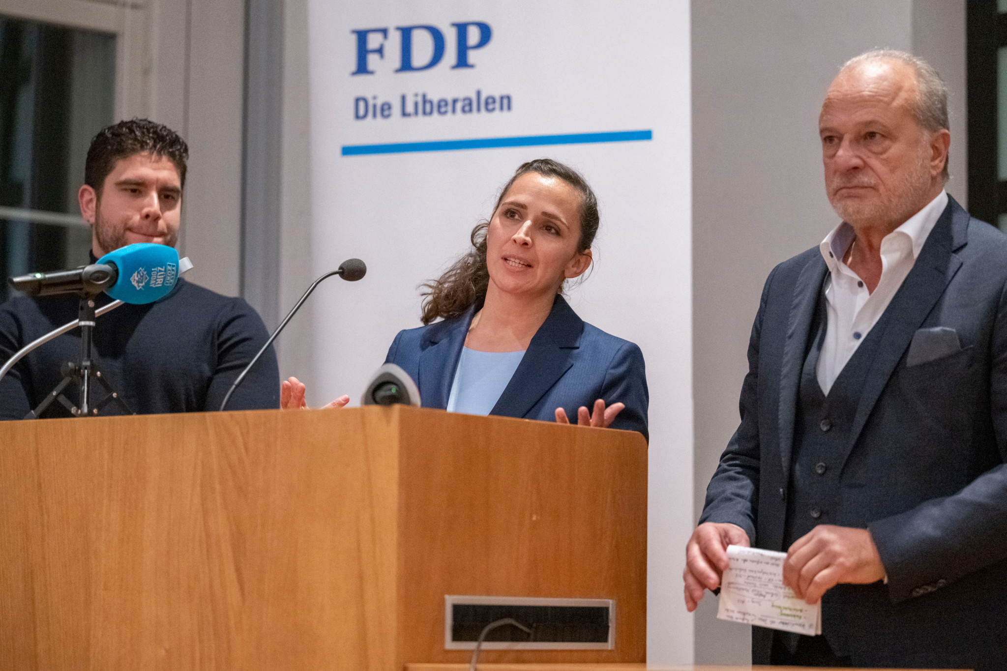 Versammlung der FDP Kanton Zürich: Leutenegger und sein Team schärfen ...