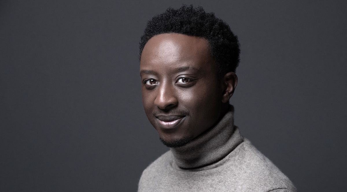 Renovate Switzerland repeint le Palais fédéral en orange | Tribune de ...