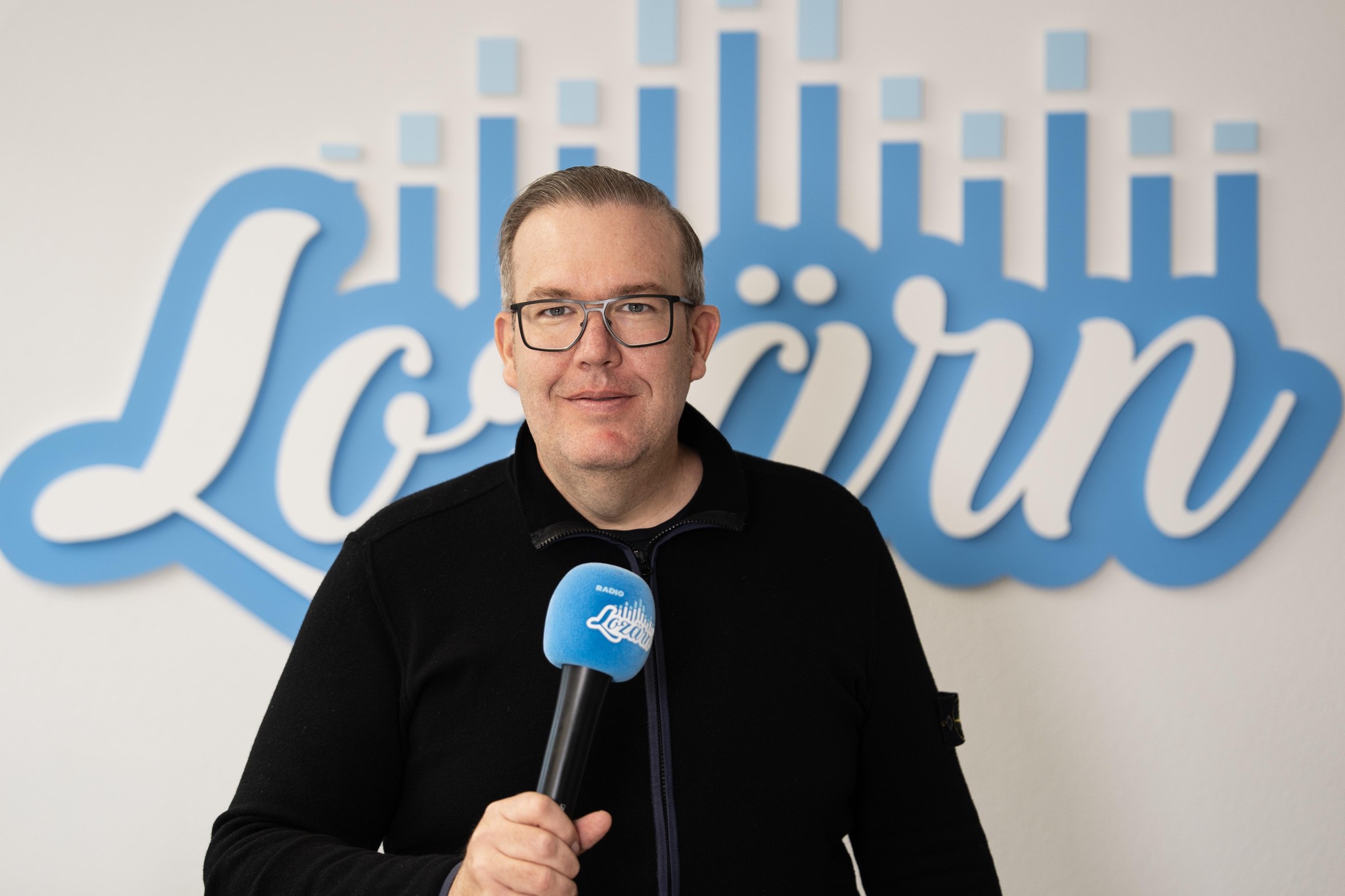 Luzern: Eine KI macht Radio – Wie gut kommt der KI-Moderator an ...