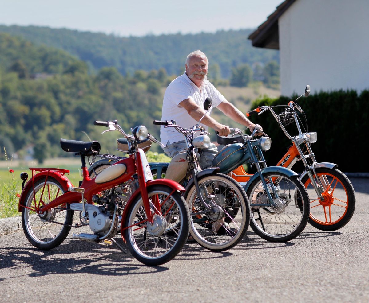 Menschen im Unterland: Peter Zollinger (61), Töffli-Fan aus Glattfelden ...