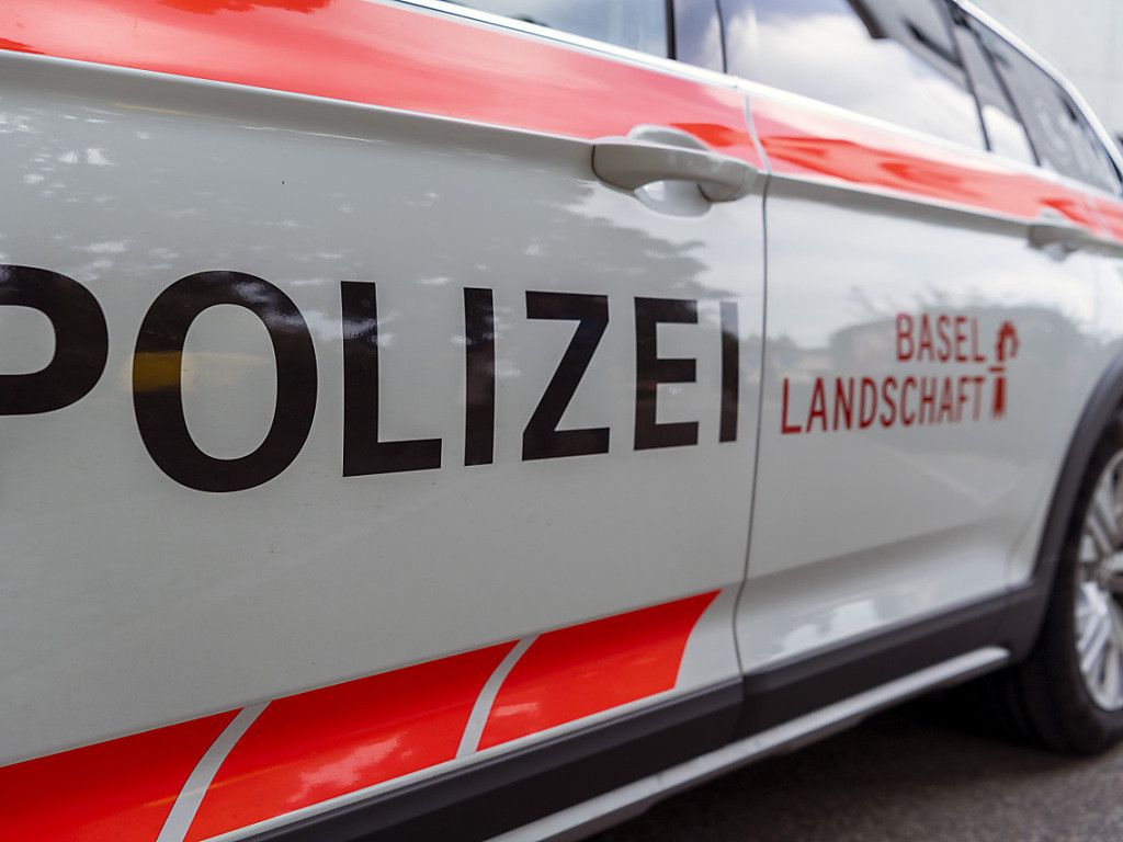 Baselbieter Polizei erwischt Raser bei Arisdorf mit 209 statt 120 km/h ...