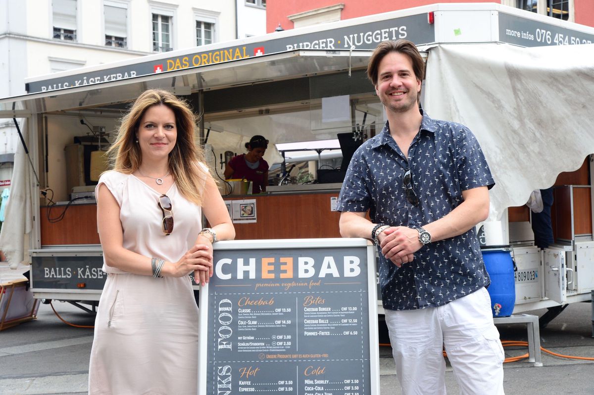 Start-up aus Wildberg expandiert: Käsekebab gibt es jetzt auch in ...