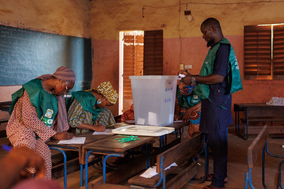 Politique au Mali: La junte annonce reporter la présidentielle prévue ...
