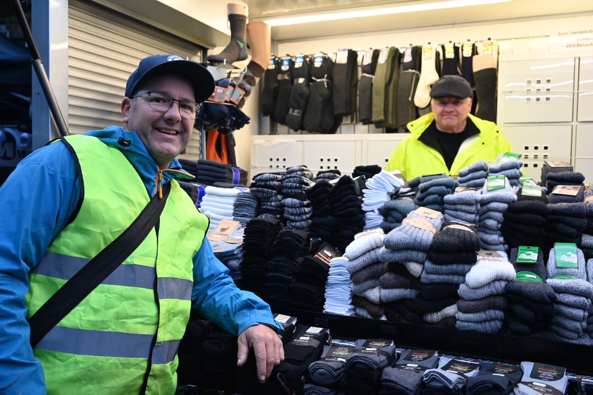 Märit in Frutigen: Auf Schritt und Tritt mit dem Marktchef | Berner ...