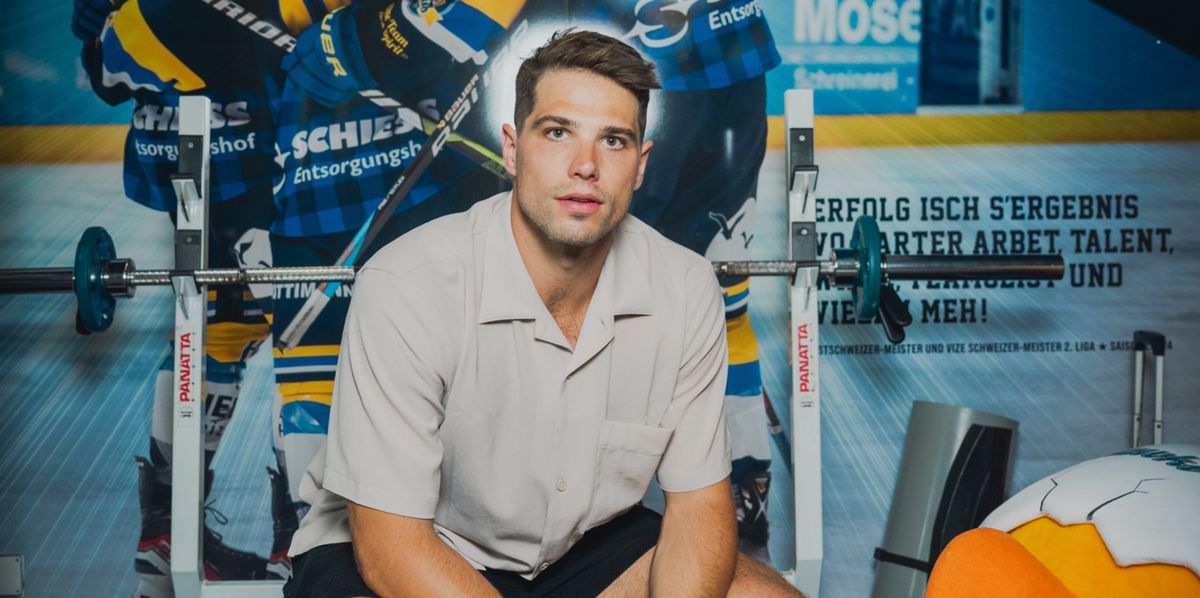 Xreindeers joi reached out to her by message and after