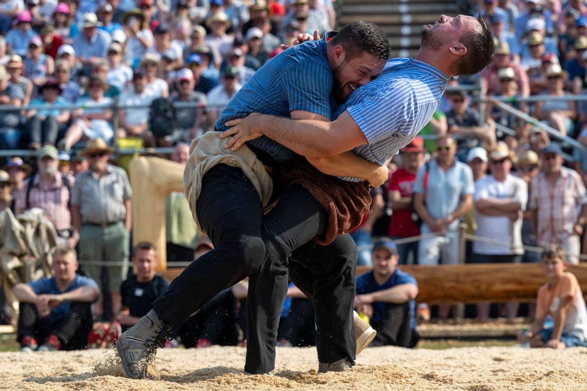 Mittelländisches Schwingfest Riggisberg: Staudenmann gegen Wenger ...
