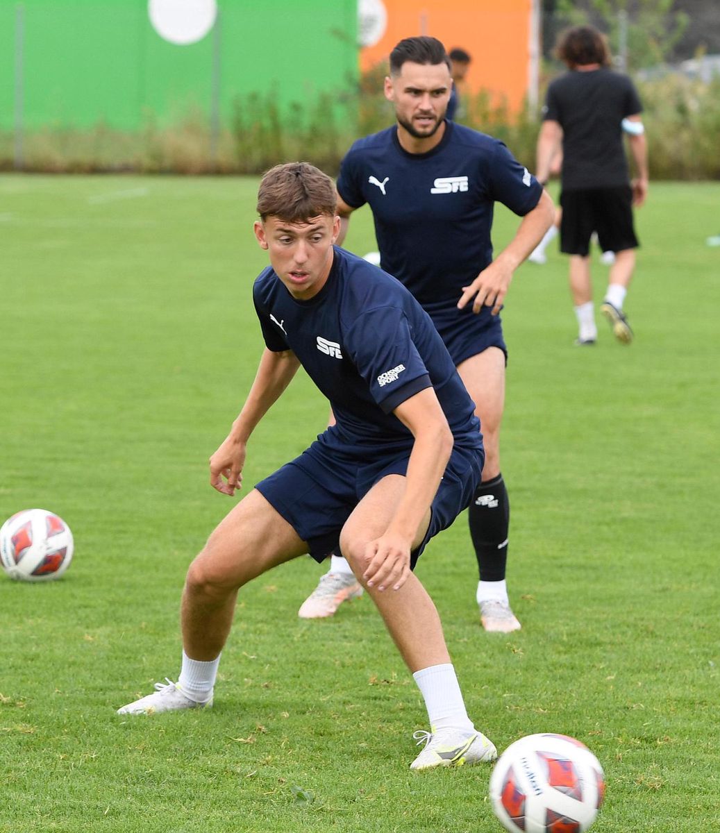 Premier contrat pro à Servette - Après Eric Pédat, voilà Nils, son fils ...