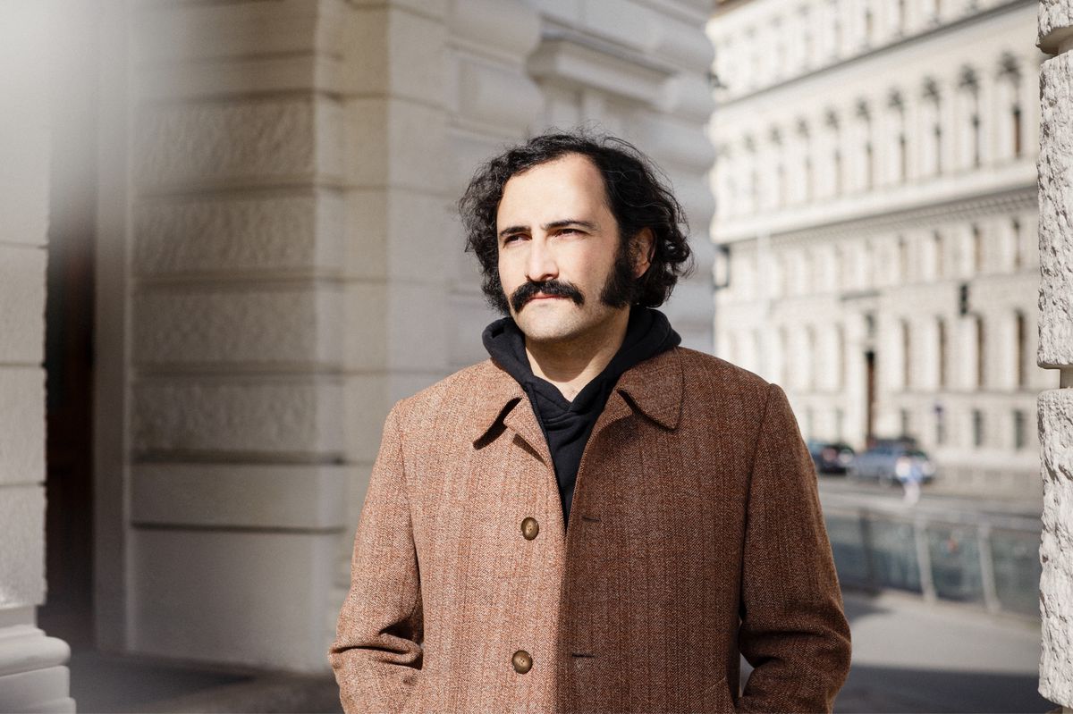 Exil-Autor Amir Gudarzi: «Regime im Iran steht mit einem Bein im Grab ...