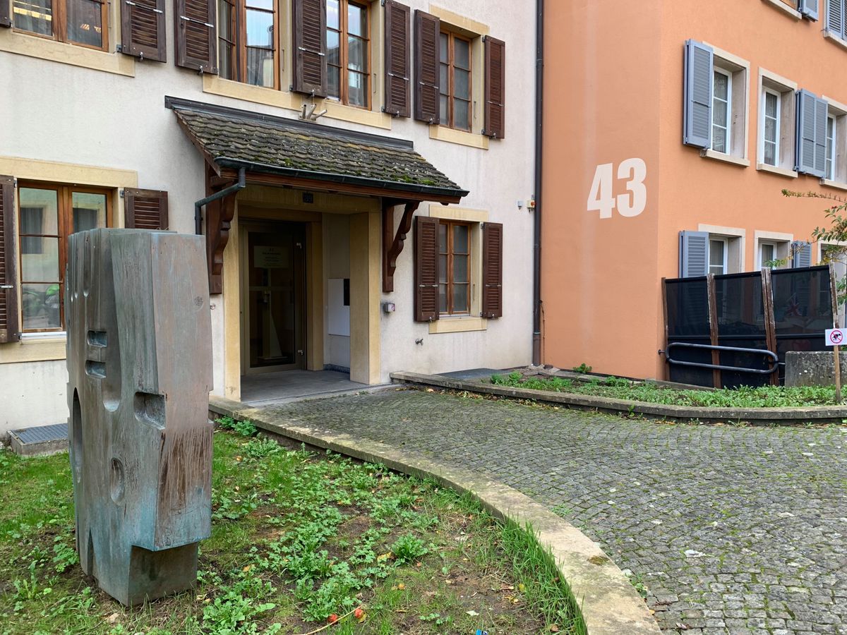 Justice neuchâteloise: Cinq jeunes sont condamnés pour le bizutage d’un ...