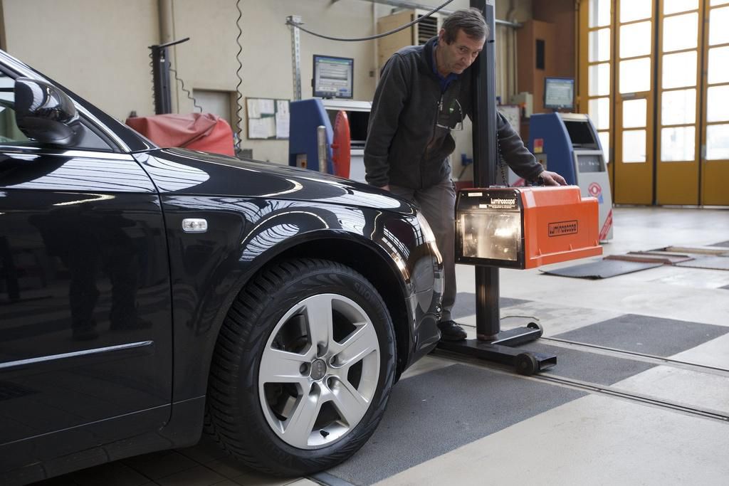 Les 100 ans du Service des autos - Un siècle à faire rouler droit les ...