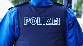 Basel: Police officer photographs prisoners in the hospital and calls ...