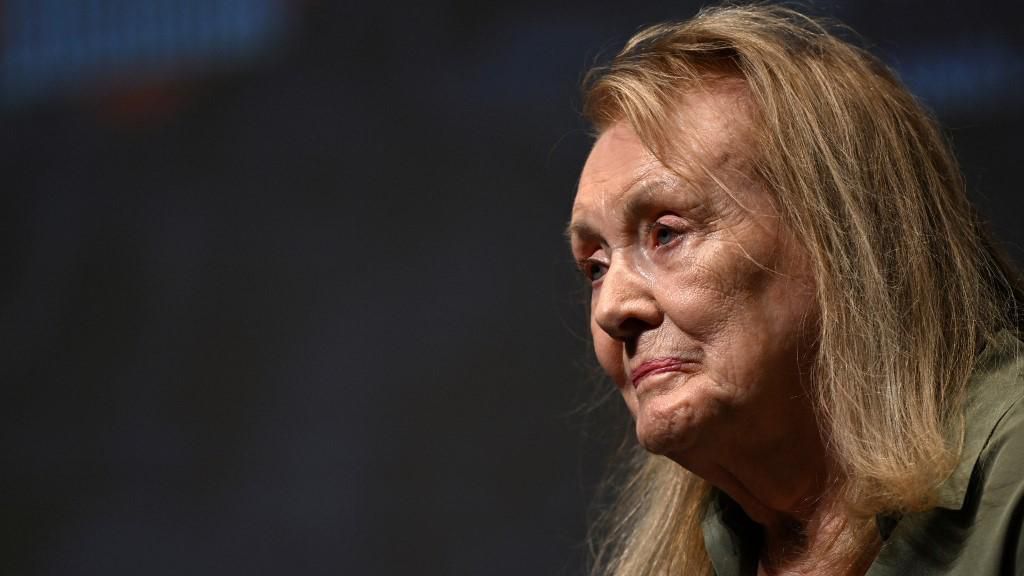 Autrice féministe: Le Nobel de littérature à la Française Annie Ernaux ...