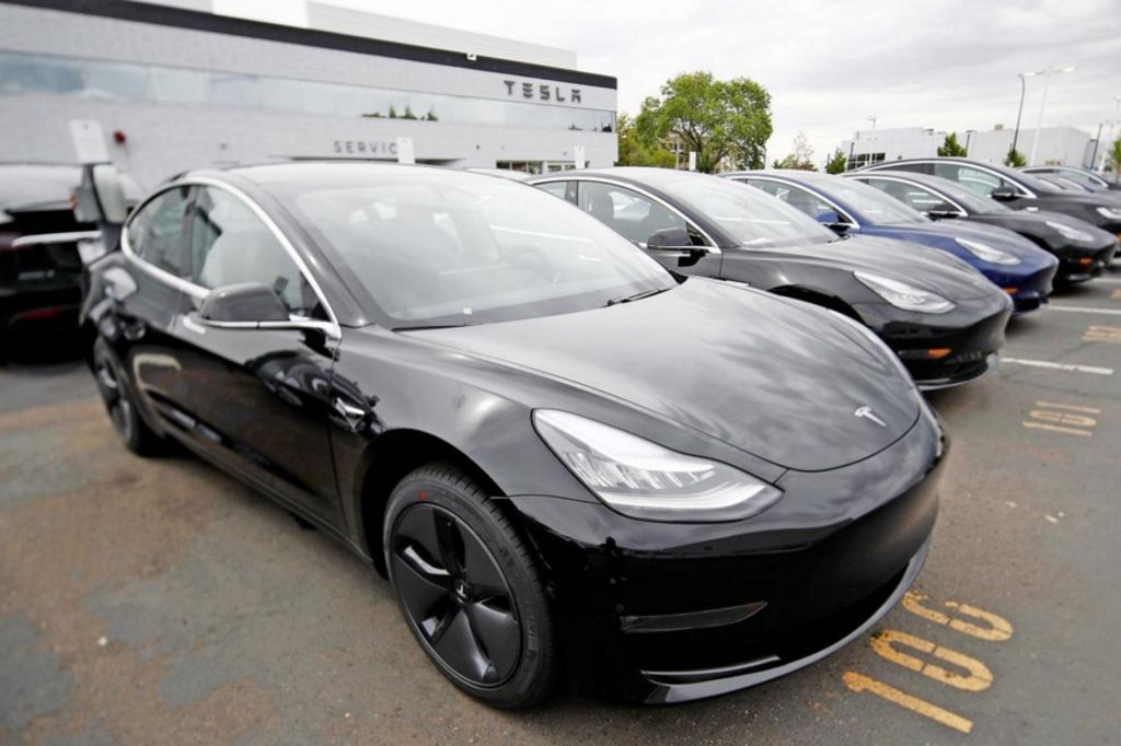 Le miracle des ventes de Tesla en Suisse fait pschitt | Tribune de Genève