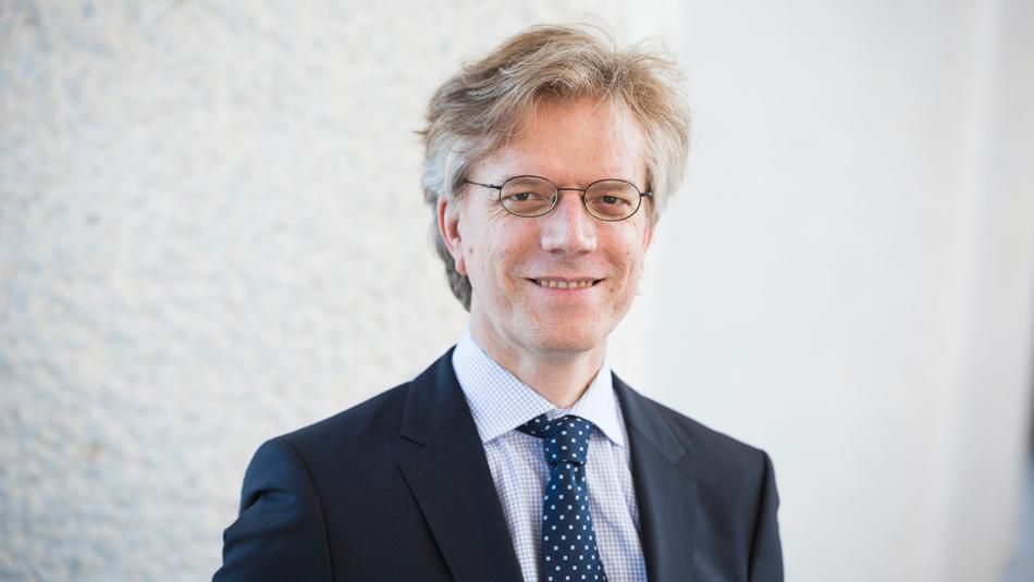 «Stellen fallen nicht ersatzlos weg» | Finanz und Wirtschaft