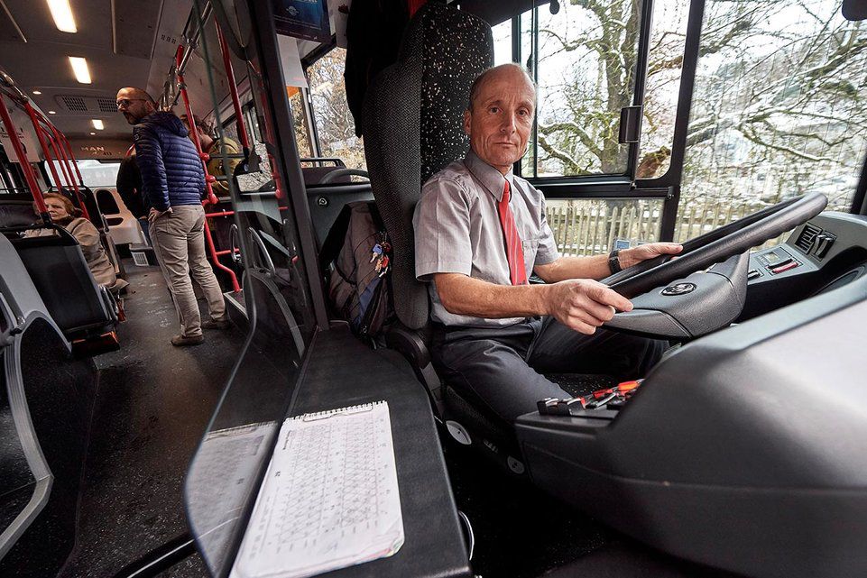 Mit dem 29er über Felder in den Stau | Der Bund