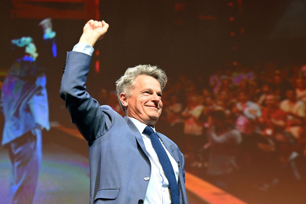 Politique en France: Fabien Roussel reconduit à la tête du Parti ...