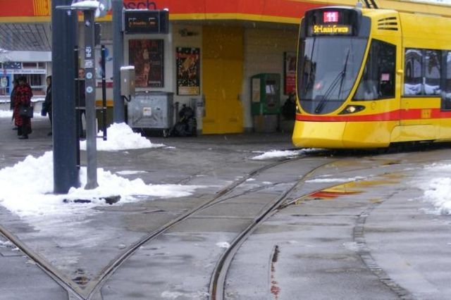 Geklärt: Der entgleiste 11er war zu schnell | Basler Zeitung