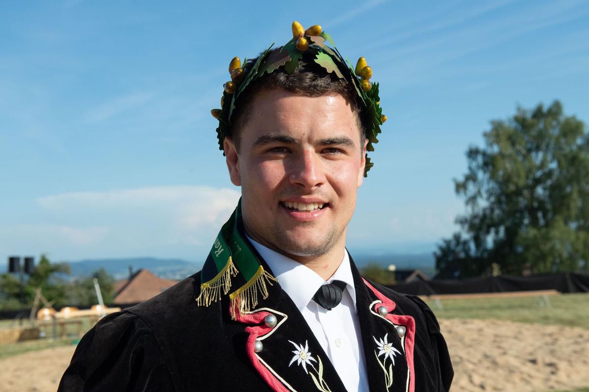 Schwingen: Raphael Kiener gewinnt seinen ersten Kranz | Tages-Anzeiger