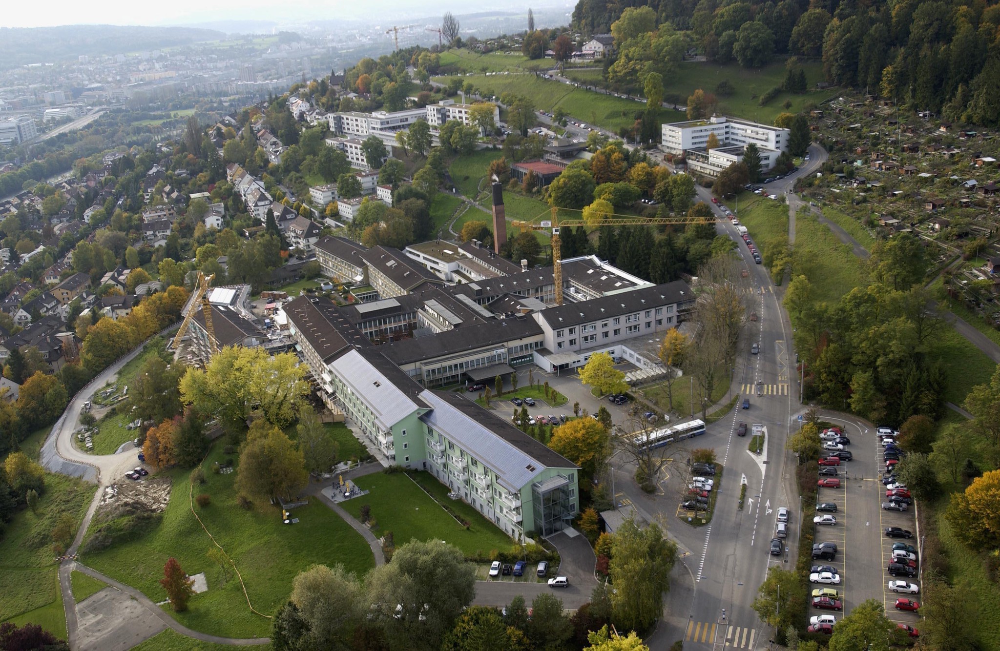 Unfall auf Spitalvorplatz: 55-Jährige vor Waidspital tödlich verletzt ...