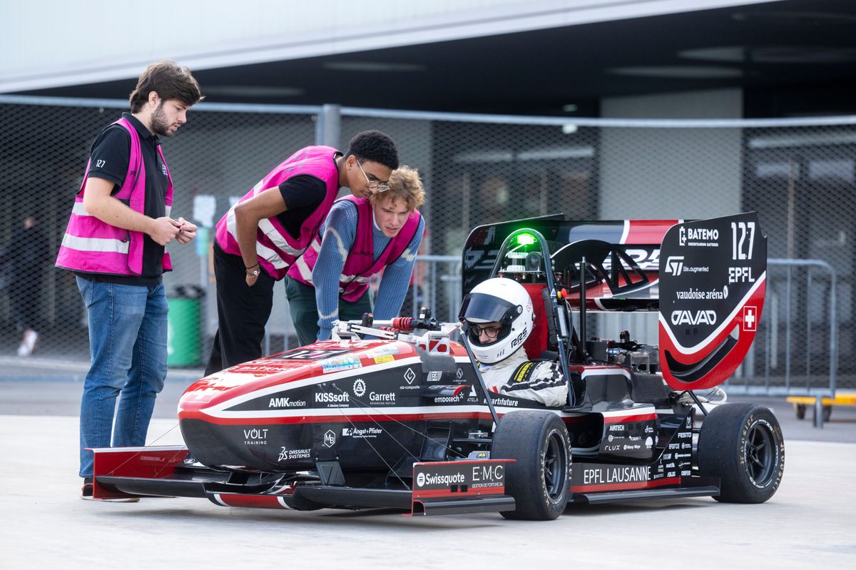 Défi d'ingénierie à l'EPFL: Des étudiants fous de F1 créent leurs ...