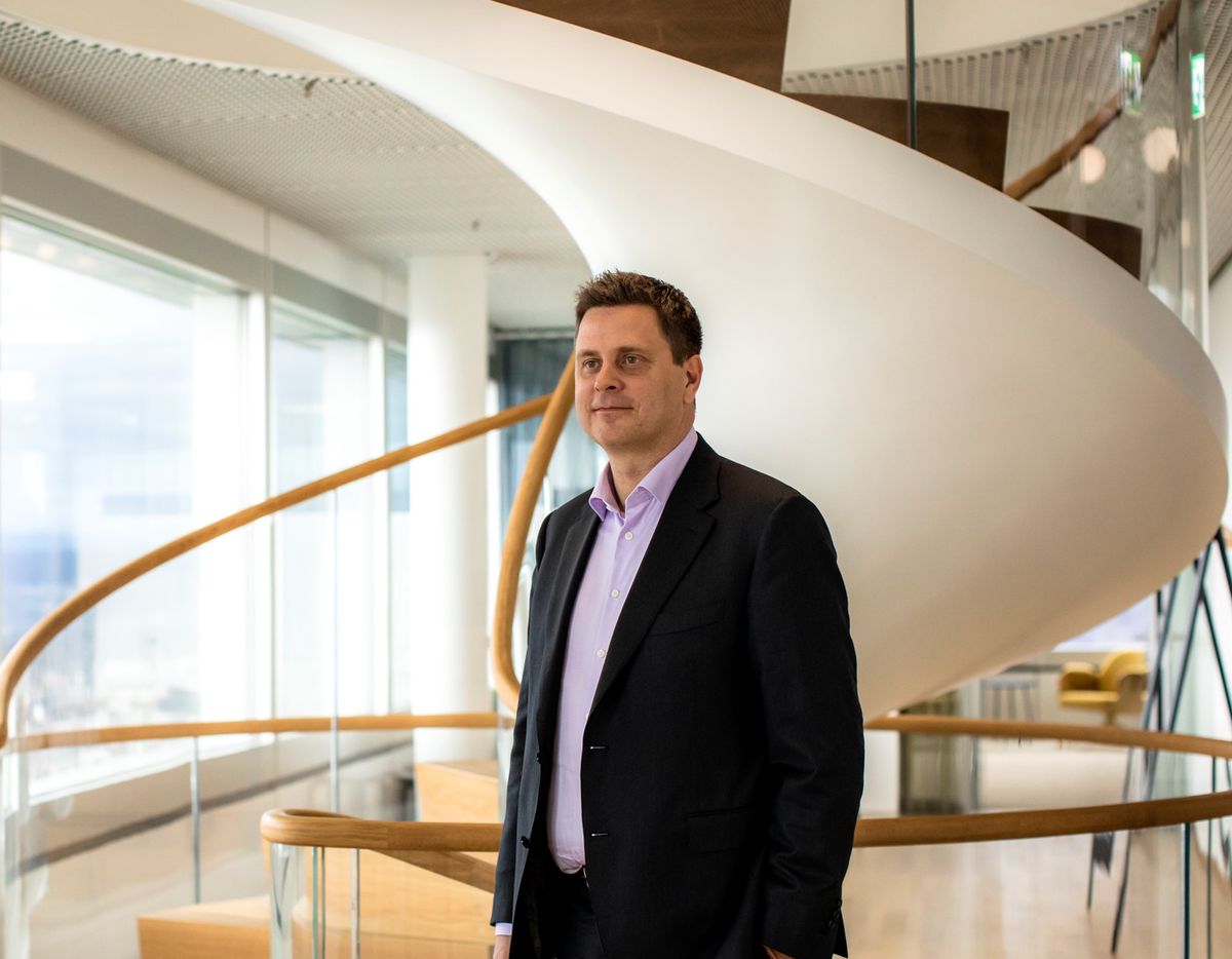 Roche-Chef Schinecker und das FCB-Trikot | Basler Zeitung