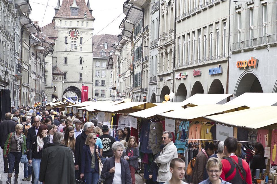 Bern feiert die neue Marktgasse | Der Bund
