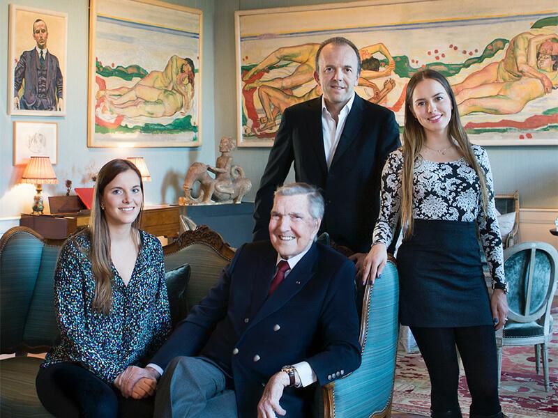 Carnet noir: Thierry Barbier-Mueller, un collectionneur assis entre ...