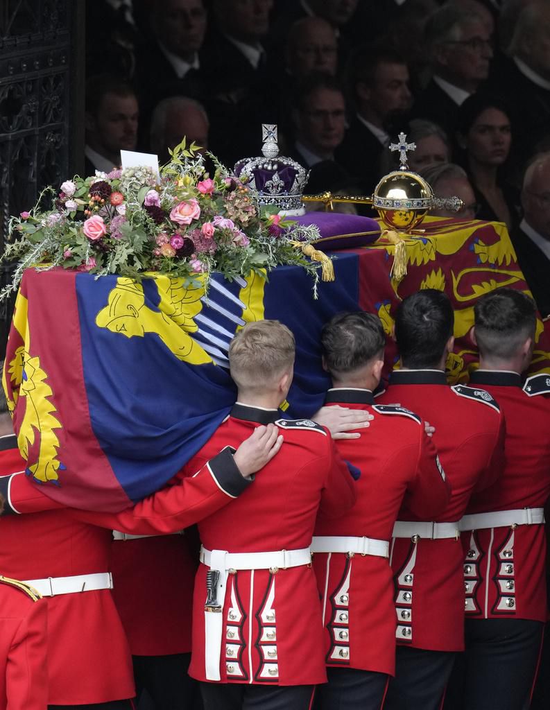 Funérailles d'Elizabeth II (direct): La reine Elizabeth II repose désormais dans sa dernière ...