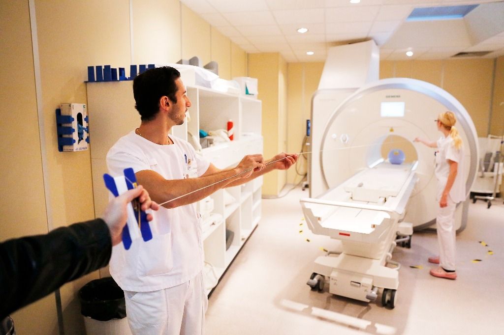 La radiologie des HUG dévoile ses dessous | Tribune de Genève