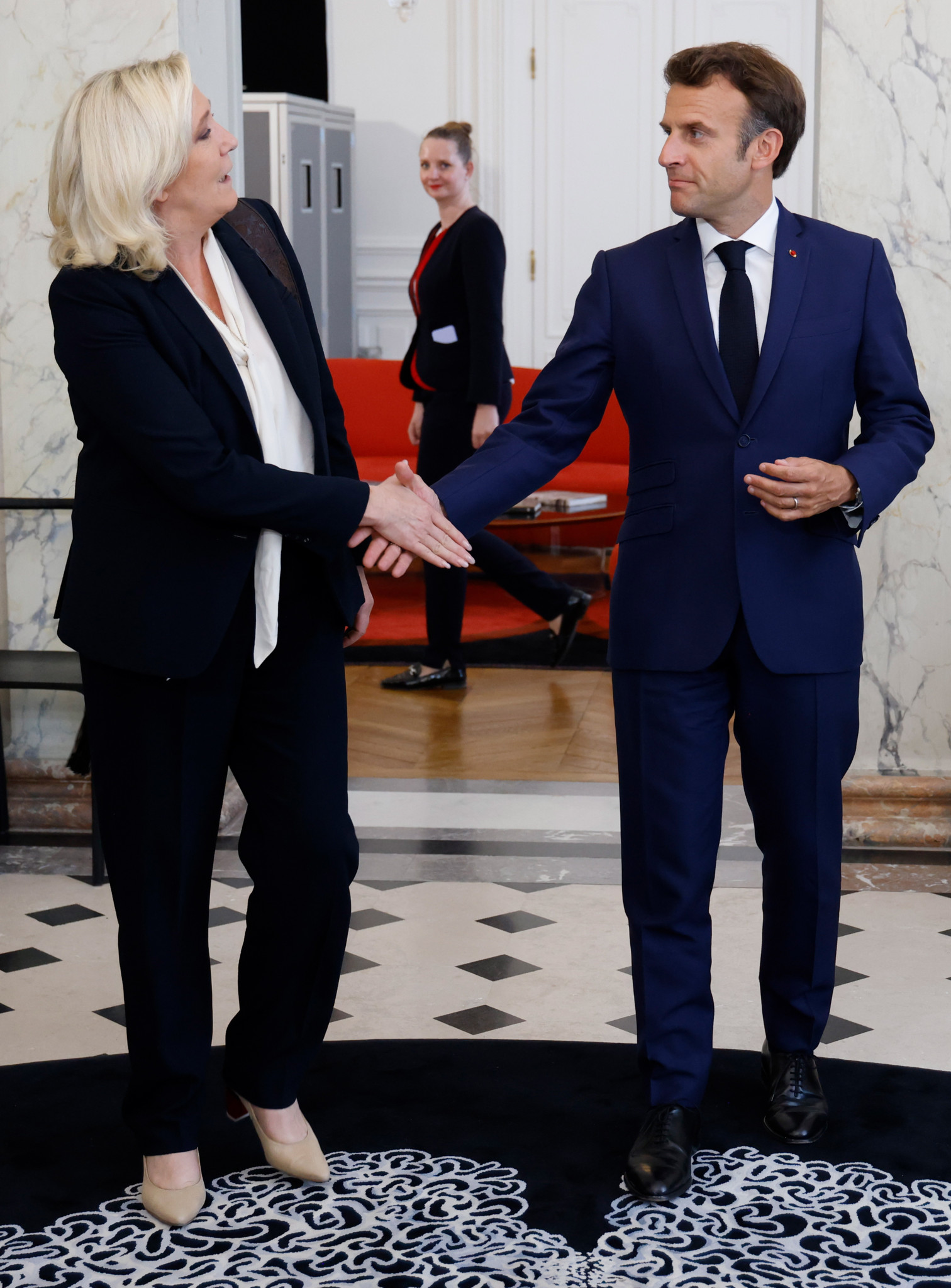 Frankreich verschärft Einwanderungsgesetz: Prominente fordern von ...