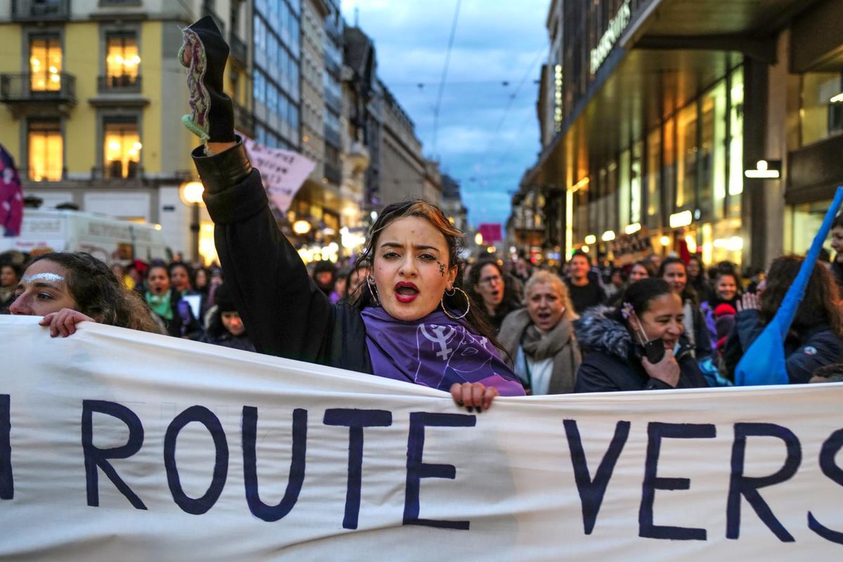 Journée internationale des droits des femmes: 1200 personnes ont défilé ...