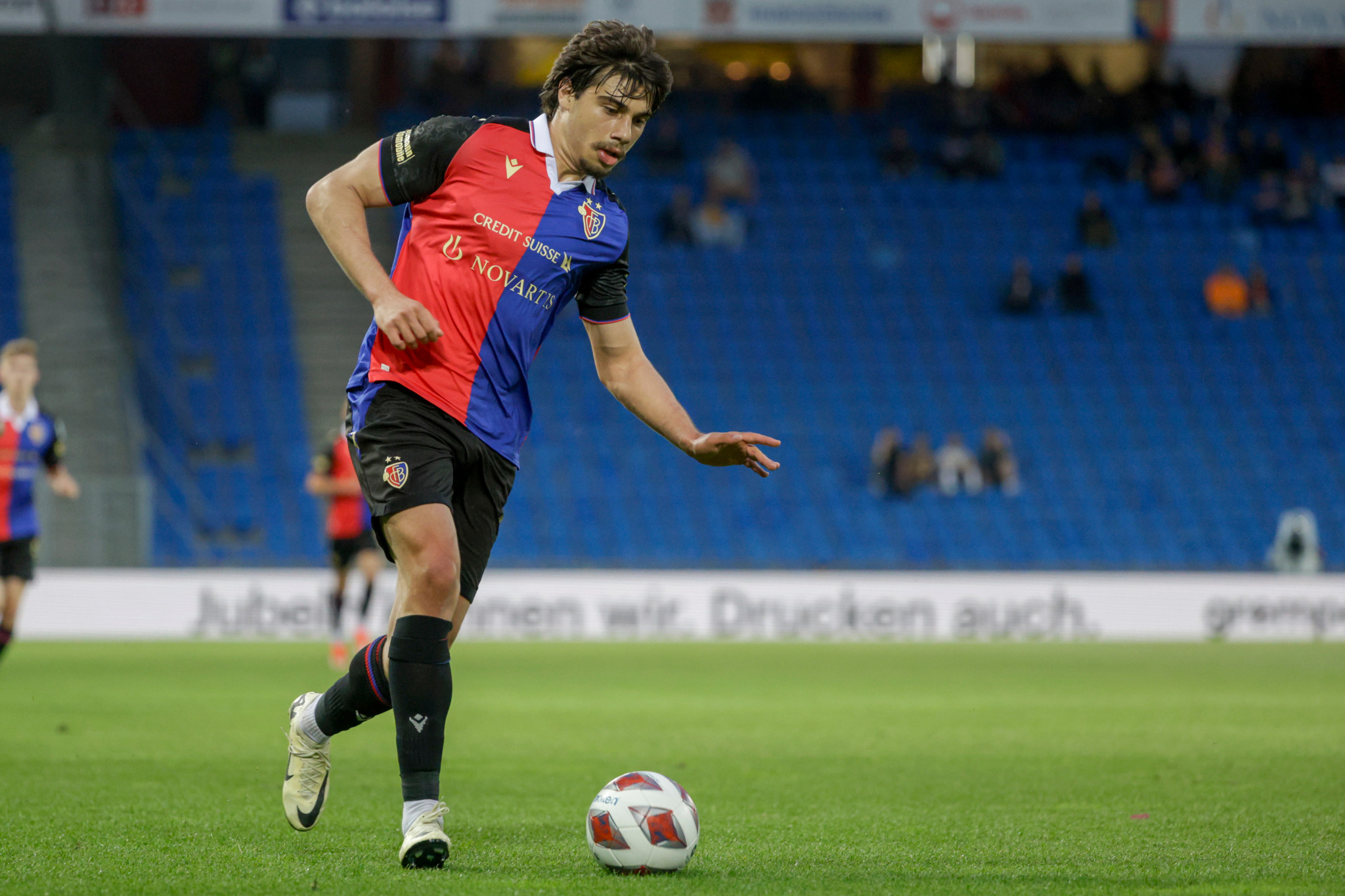 Spielabbruch: Gabriel Sigua verletzt ins Spital gebracht | Basler Zeitung