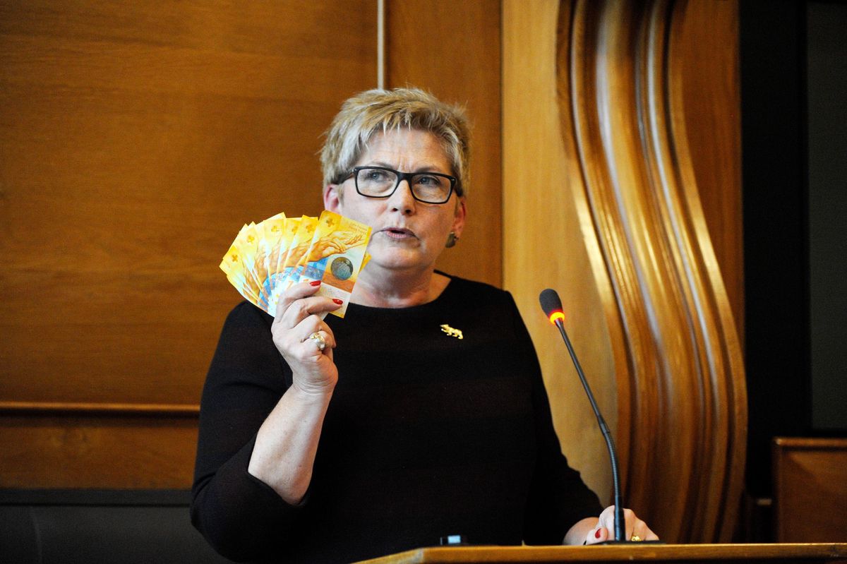 Dubioser Steuerdeal - Finanzdirektorin Beatrice Simon räumt Fehler ein ...