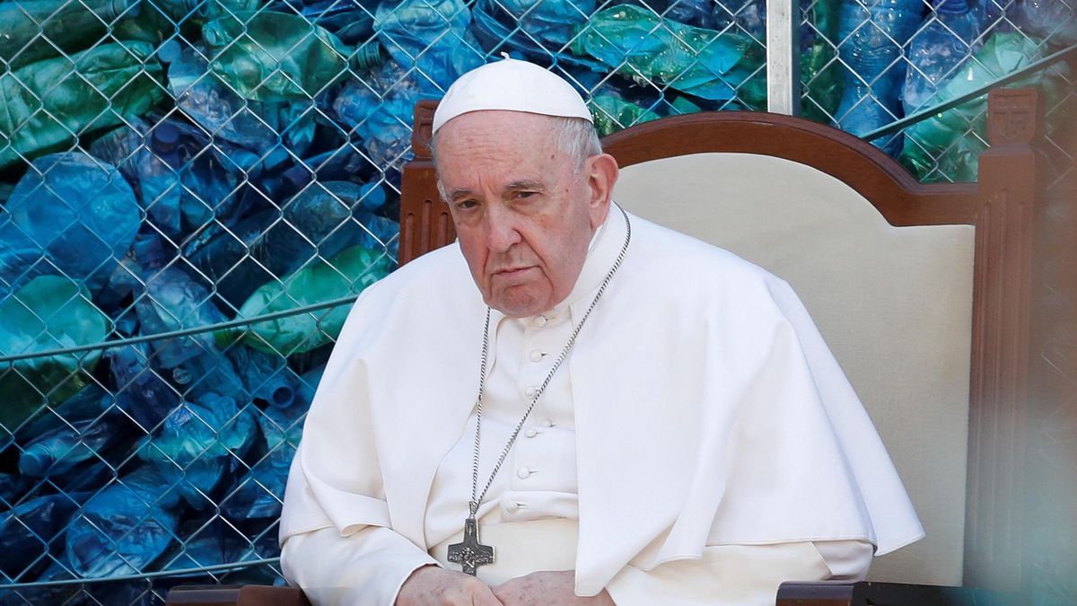 Vatican: Le pape François doit soigner son genou droit - Le Matin