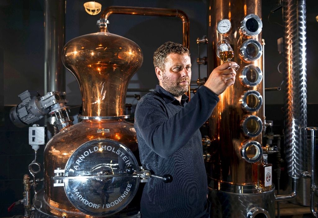 Martin Rihs met des dahlias dans son gin | Tribune de Genève