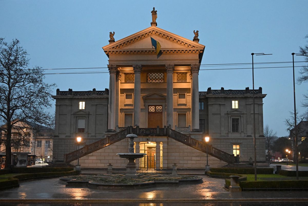 Stadthaus Winterthur leuchtet zum Holocaust-Gedenktag die ganze Nacht | Der Landbote