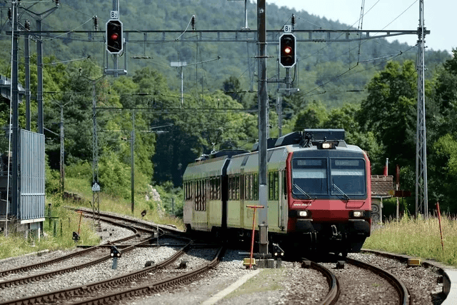 Tracé dévoilé: Ce que l’on sait sur la ligne directe entre Neuchâtel et La Chaux-de-Fonds | 24 ...